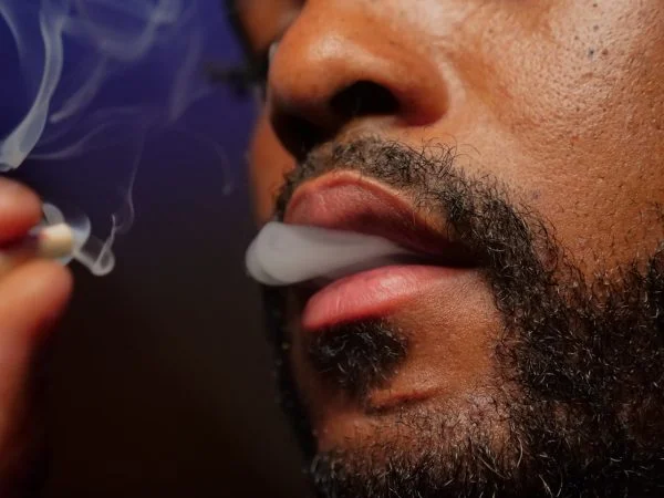 How to Smoke Hash Like a Pro: Tips, Methods, and Safety Advice - Cali Canna